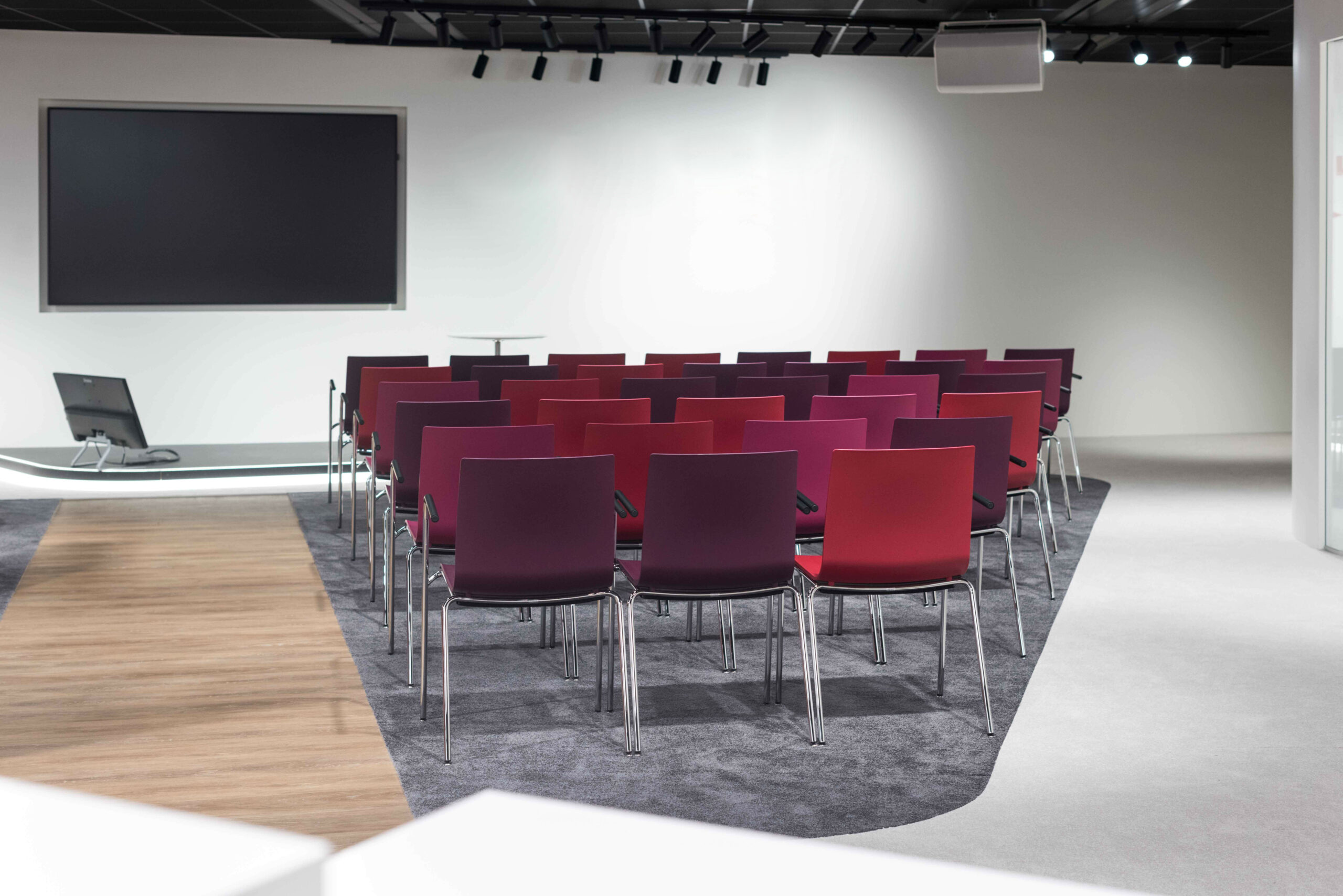 Präsentationsraum und Loungebereich | molitors